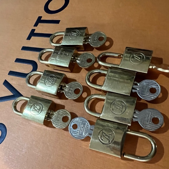 Louis Vuitton | Accessories | Authentic Louis Vuitton Lock Keys 20 ...